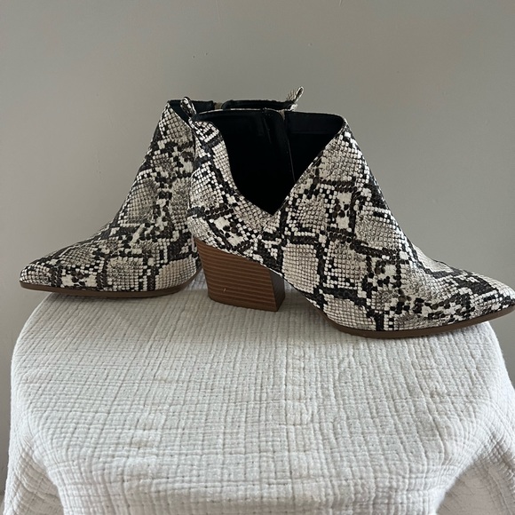 Qupid | Shoes | Snake Skin Ankle Boot | Poshmark
